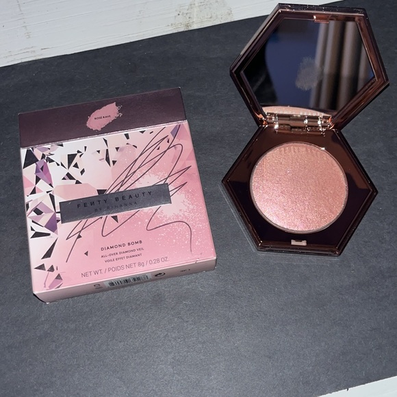 Fenty Beauty | Makeup | Fenty Beauty Diamond Bomb Ros Rave Highlighter ...